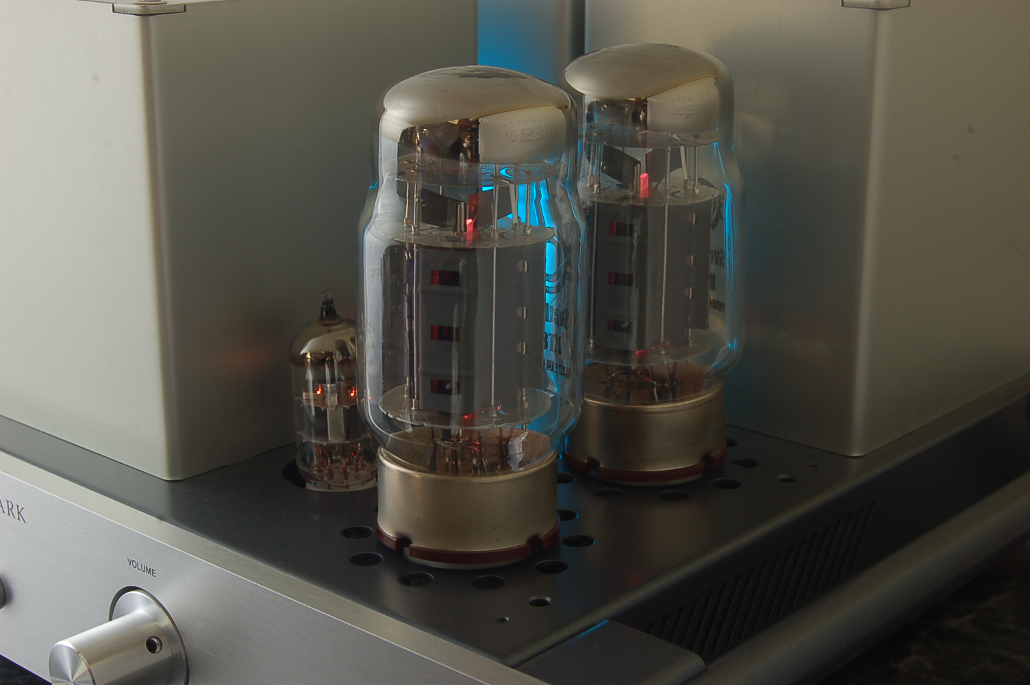 音響機器OEM受託メーカーオリジナルのオーディオ機器・真空管アンプ